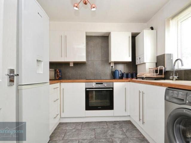 2 bedroom ground floor flat for rent in Azalea Court, Springfield, Chelmsford, Essex, CM1