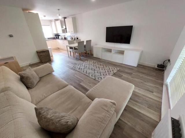 2 bedroom ground floor flat for rent in Baytree Court, Woodland View, Prestwich, M25