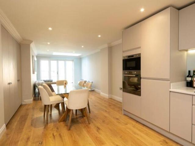 2 bedroom ground floor flat for rent in Benwell Road, Islington, N7