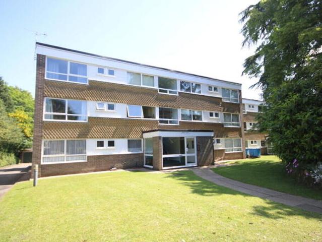 2 bedroom ground floor flat for rent in Blythe Court, St Bernards Road, Solihull, B92