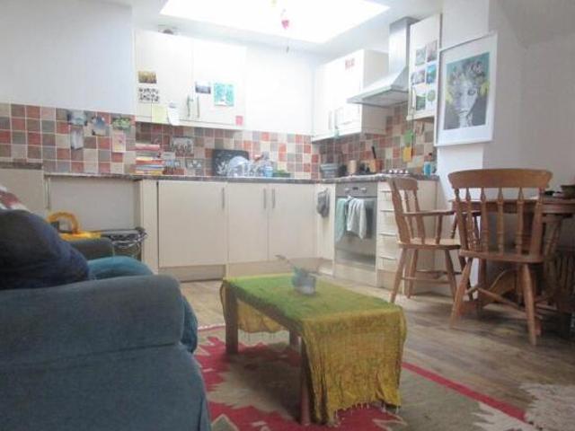 2 Bedroom Ground Floor Flat For Rent In Bristol