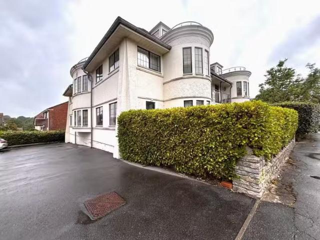 2 bedroom ground floor flat for rent in Broad Leys, Cliff Aven.