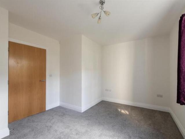 2 bedroom ground floor flat for rent in Buttercup Court, Linden Way, London, N14