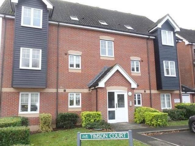 2 bedroom ground floor flat for rent in Gould Close Newbury Berkshire RG14