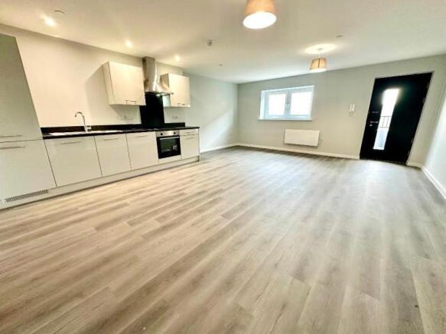 2 bedroom ground floor flat for rent in Gorgie Road, Edinburgh, EH11