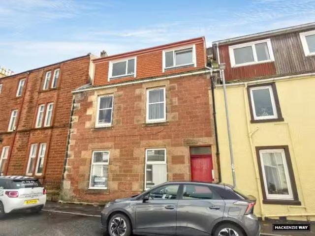 2 bedroom ground floor flat for rent in Gateside Street, Largs.