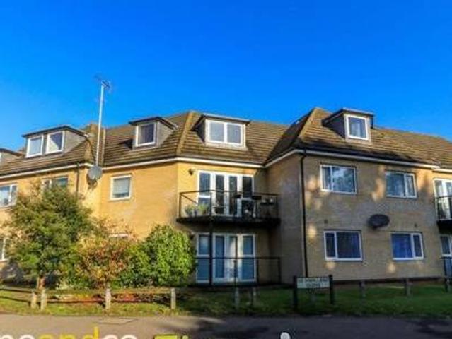 2 bedroom ground floor flat for rent in Gloucester Court Hatfield AL10