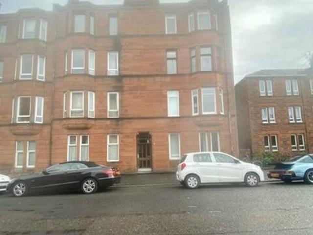 2 bedroom ground floor flat for rent in Daisy Street Govanhill G42