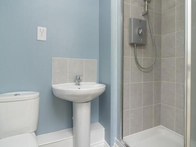 2 bedroom ground floor flat for rent in Edmett Way, Maidstone, ME17