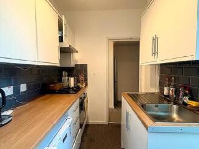 2 bedroom ground floor flat for rent in Flat Ground Floor, Penarth Road, Grangetown, Cardiff, CF11