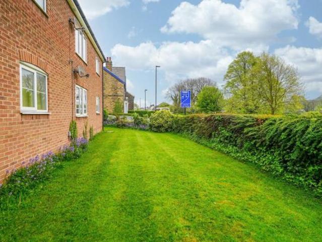 2 bedroom ground floor flat for rent in Knaresborough Road, Sheffield, S7