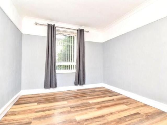 2 bedroom ground floor flat for rent in Keir Hardie Drive, Kilsyth, G65