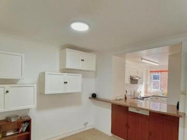 2 Bedroom Ground Floor Flat For Rent In Hove, East Sussex