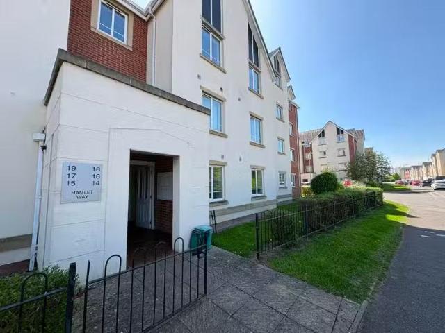 2 bedroom ground floor flat for rent in Hamlet Way, Stratford.