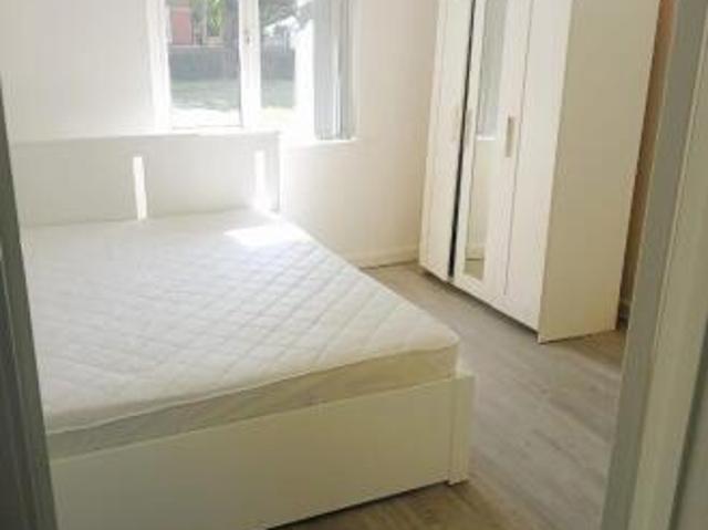 2 bedroom ground floor flat for rent in Heathwood Road, Cardiff City, CF14