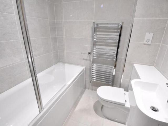 2 bedroom ground floor flat for rent in Hitchin Road, Luton, Bedfordshire, LU2 7SL, LU2