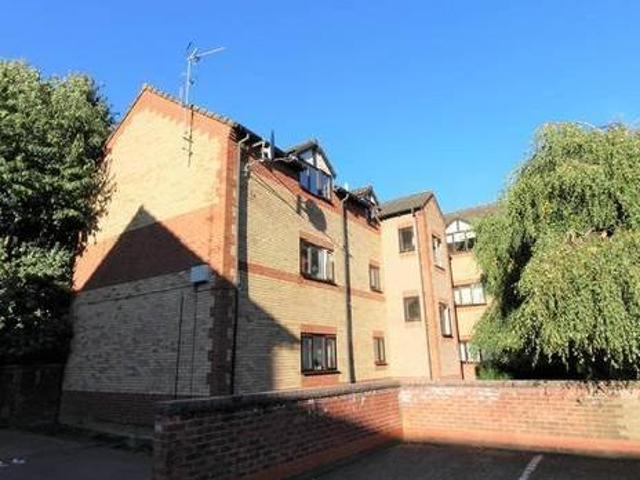 2 bedroom ground floor flat for rent in Longworth Close Banbury OX16