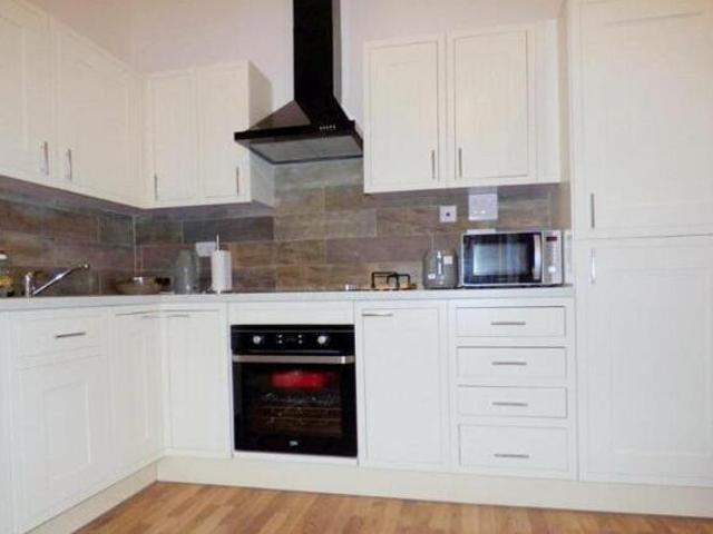 2 Bedroom Ground Floor Flat For Rent In London