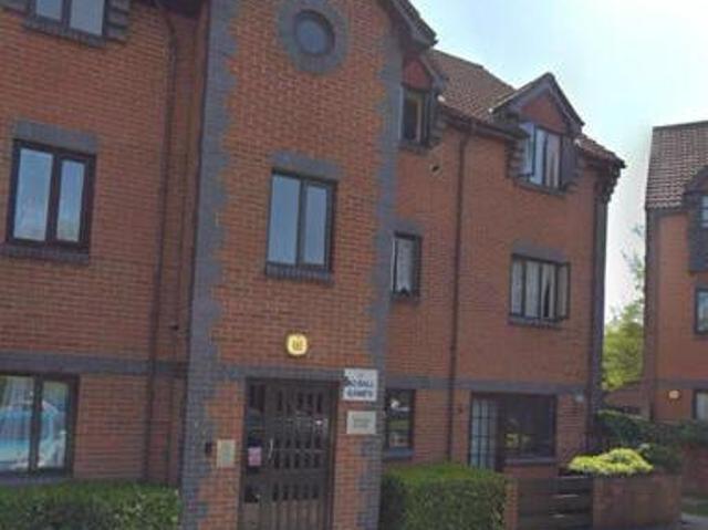 2 Bedroom Ground Floor Flat For Rent In London