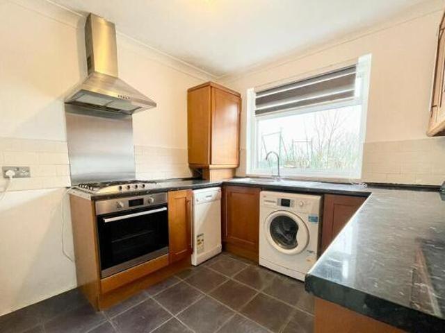 2 Bedroom Ground Floor Flat For Rent In London