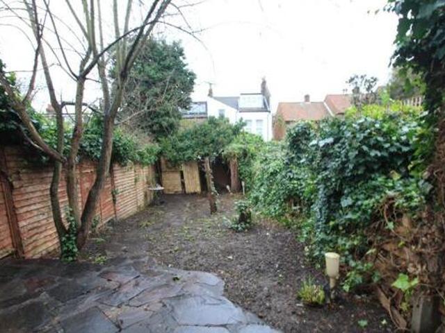 2 Bedroom Ground Floor Flat For Rent In London