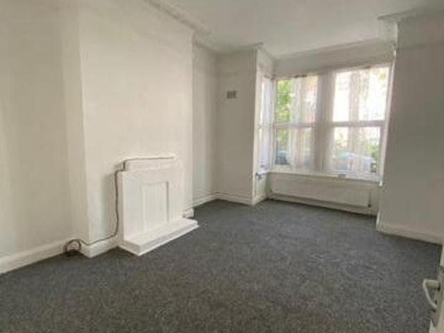 2 Bedroom Ground Floor Flat For Rent In London