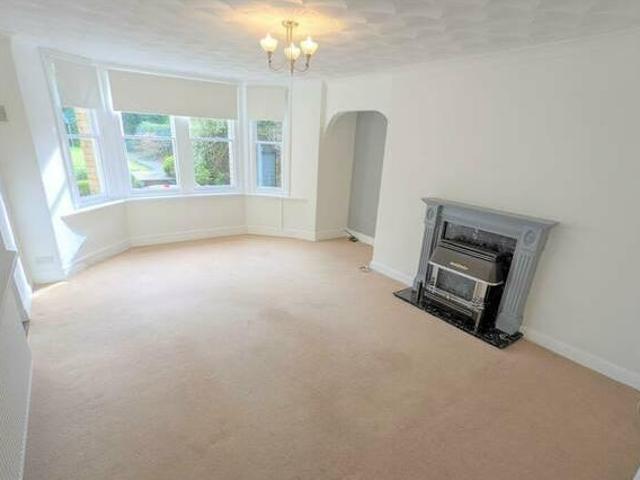 2 bedroom ground floor flat for rent in Lansdowne House 6 Plymouth Road Penarth CF64