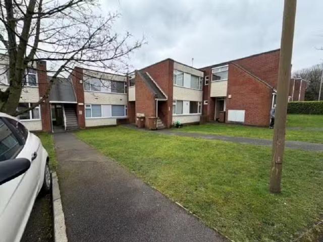 2 bedroom ground floor flat for rent in Lee Close, Rainhill, P.