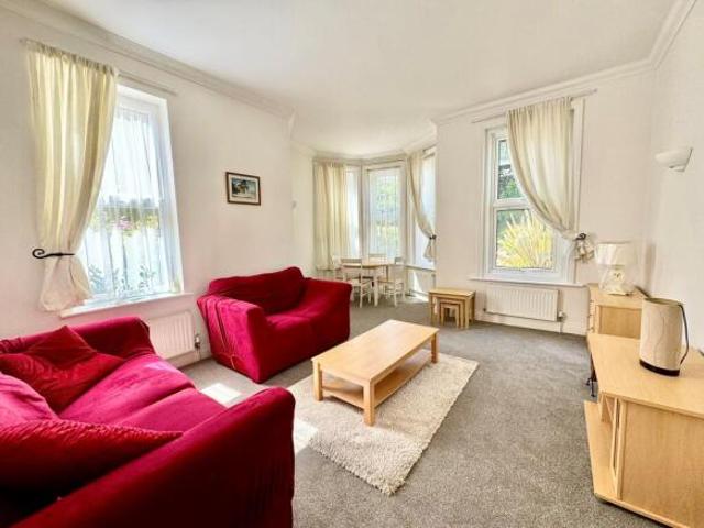 2 bedroom ground floor flat for rent in Mountbatten Lodge, Alum Chine BH4