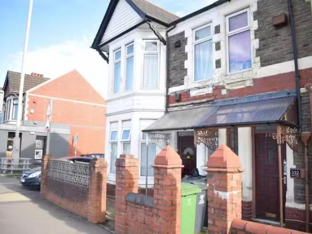 2 bedroom ground floor flat for rent in North Road Ground Flo.