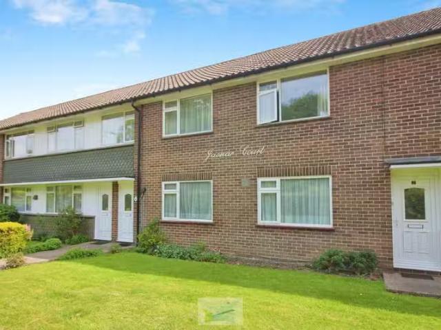 2 bedroom ground floor flat for rent in New Milton, BH25