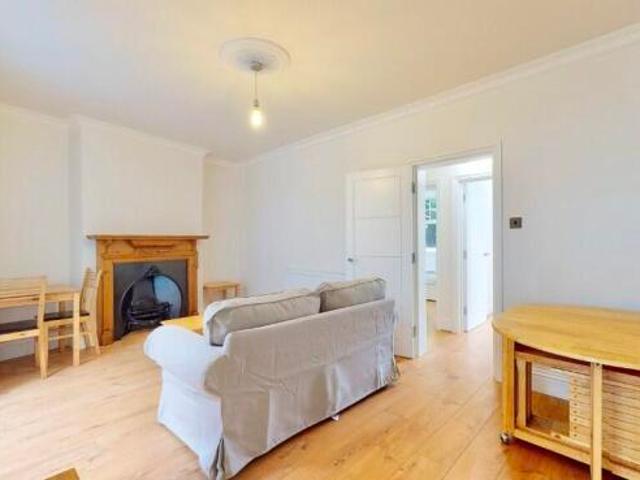 2 bedroom ground floor flat for rent in New Kent Road, London, SE1