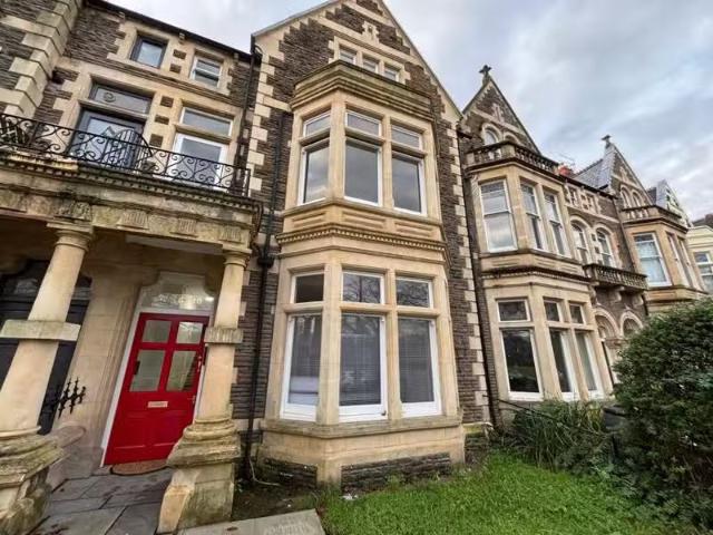 2 bedroom ground floor flat for rent in Ninian Road, Roath, CF23