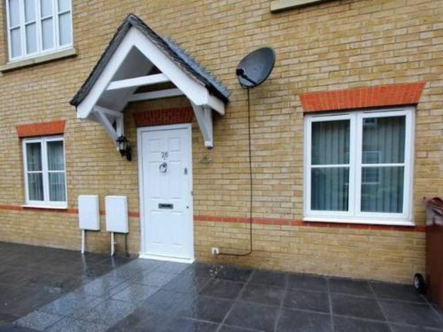 2 bedroom ground floor flat for rent in San Juan Drive Grays Essex RM16