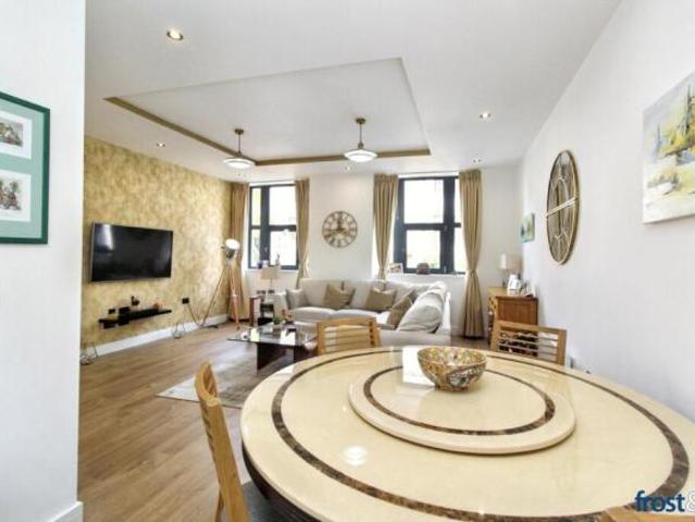 2 bedroom ground floor flat for rent in Sandbanks Road, Poole, BH15