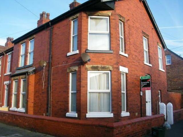 2 bedroom ground floor flat for rent in Sandheys Avenue Waterloo L22