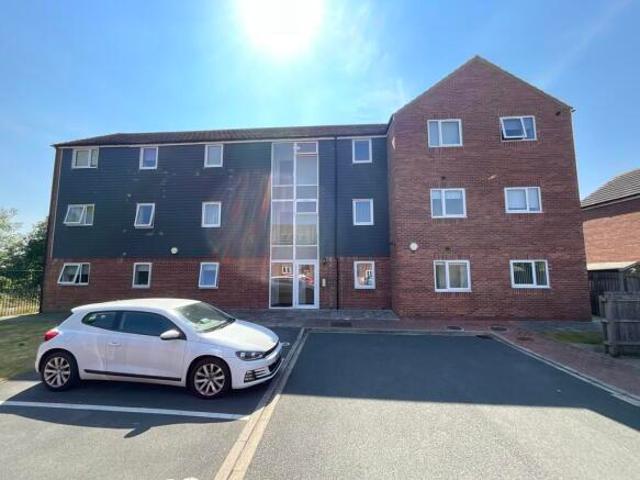 2 bedroom ground floor flat for rent in Sandringham Court, York, YO31