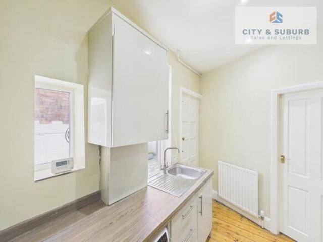 2 bedroom ground floor flat for rent in Simonside Terrace, Heaton, Newcastle upon Tyne, and Wear, NE6 5DS, NE6