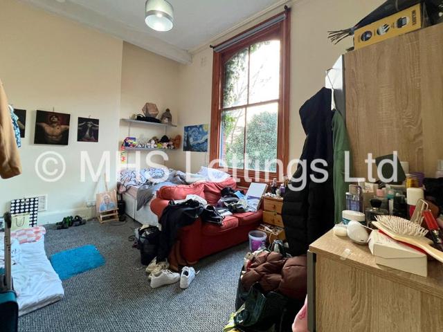 2 Bedroom Ground Floor Flat for rent in St. Johns Terrace