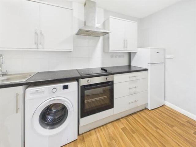 2 bedroom ground floor flat for rent in Station Road, Acocks Green, Birmingham, B27