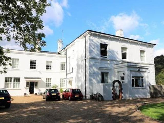2 bedroom ground floor flat for rent in Pixham Lane Pixham RH4