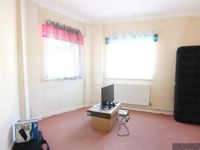 2 bedroom ground floor flat for rent in Priory Road Southampton SO17
