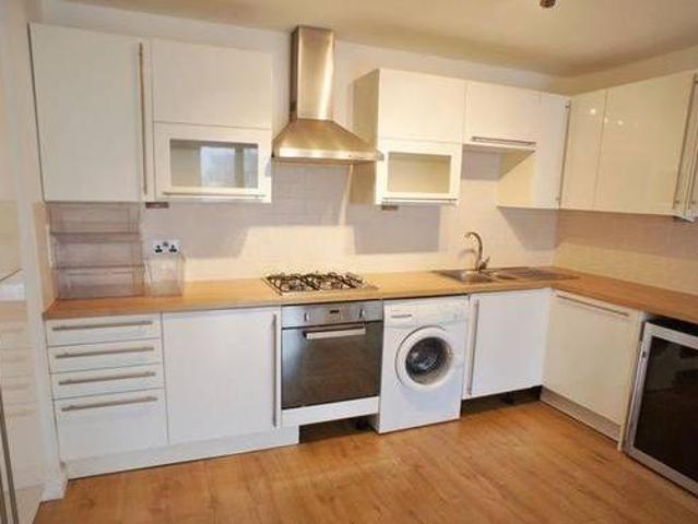 2 bedroom ground floor flat for rent in Waterside Marina Brightlingsea CO7