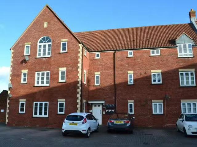 2 bedroom ground floor flat for rent in Western Yeovil, BA22