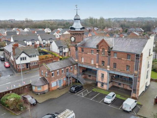2 bedroom ground floor flat for rent in The Clock Tower, Elphins Drive WA4