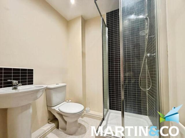 2 bedroom ground floor flat for rent in Thorpe Lodge, Longthorpe Lane, WF3