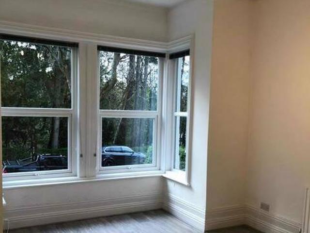 2 bedroom ground floor flat for rent in Valley Drive Harrogate HG2 0JP HG2