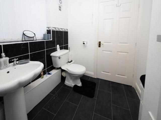 2 bedroom ground floor flat for rent in Vancouver Quay, Salford, M50