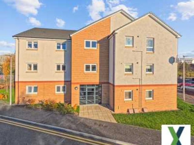 2 bedroom ground floor flat for sale