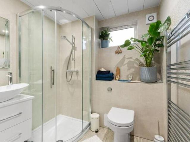 2 bedroom ground floor flat for sale in 16/1 Juniper Place, Juniper Green, Edinburgh, EH14 5TX, EH14